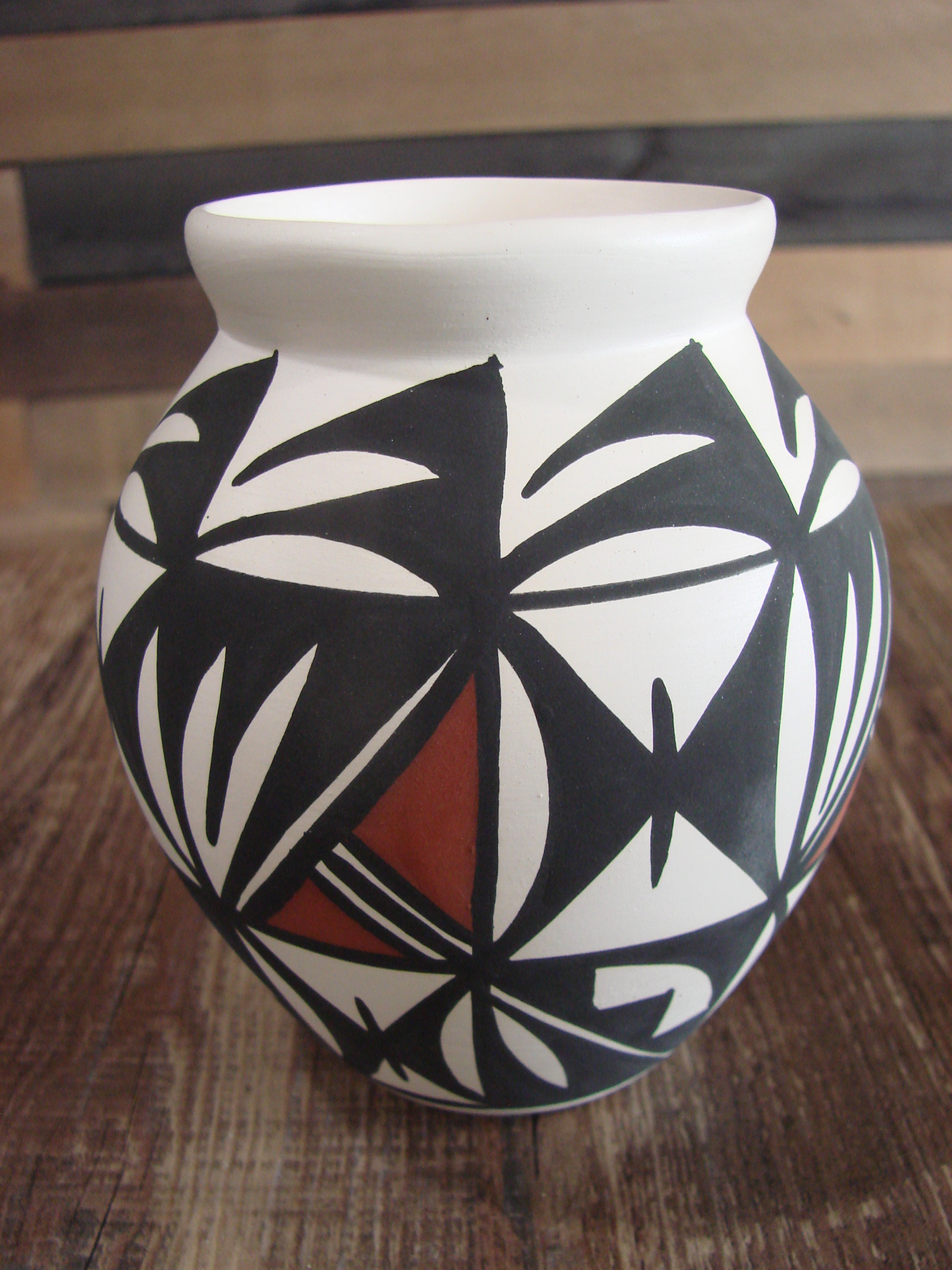 Small Native American Hand Painted Acoma Pottery by Concho– NTNM