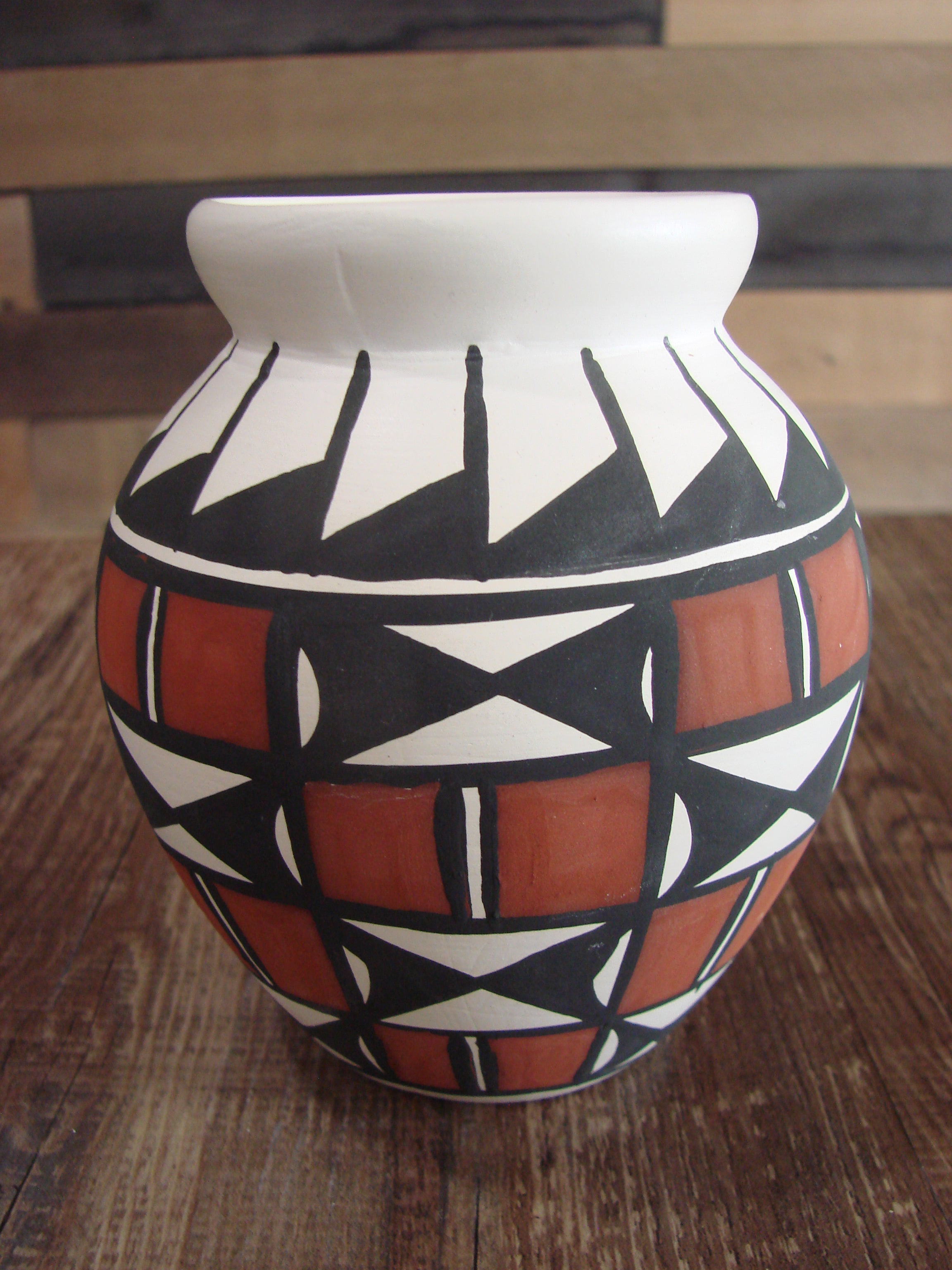 Small Native American Hand Painted Acoma Pottery by Concho– NTNM