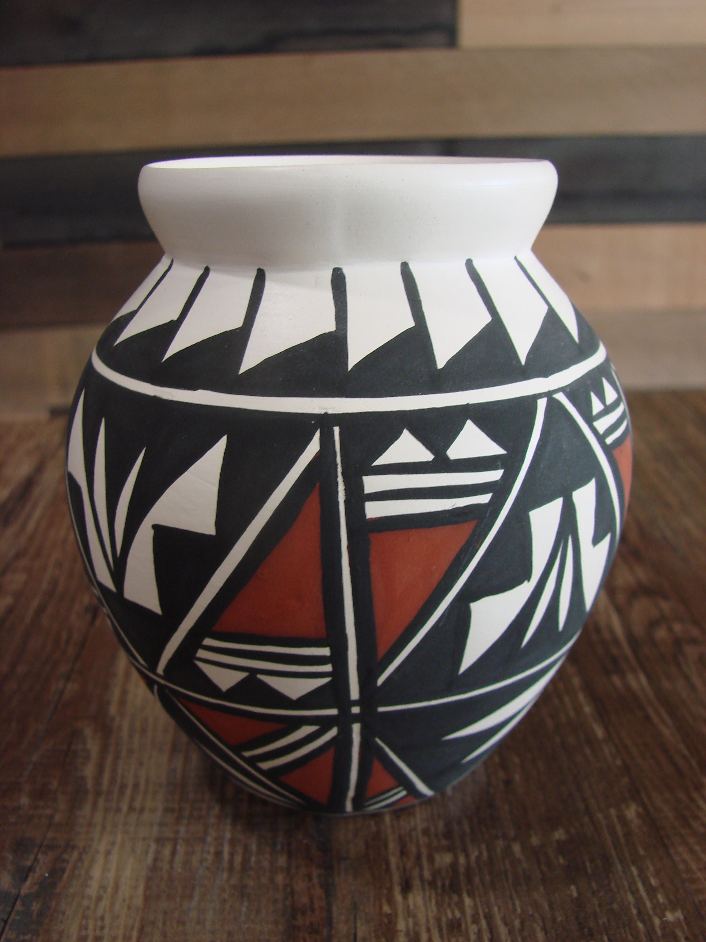 Small Native American Hand Painted Acoma Pottery by Concho– NTNM
