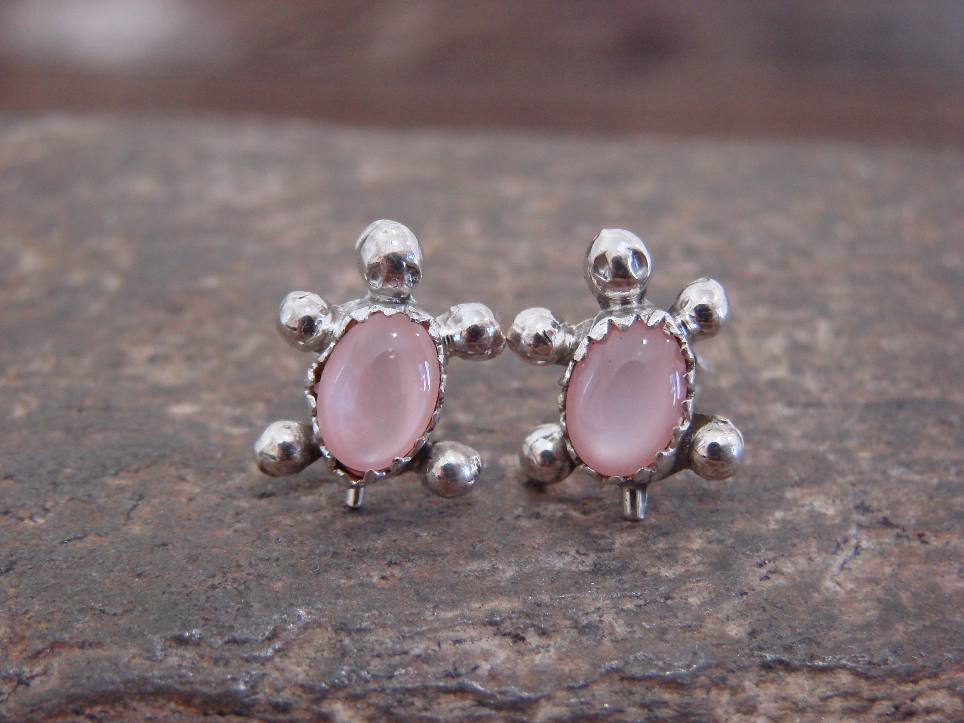 Native American Sterling Silver Pink Shell Turtle Post Earrings by Kin ...