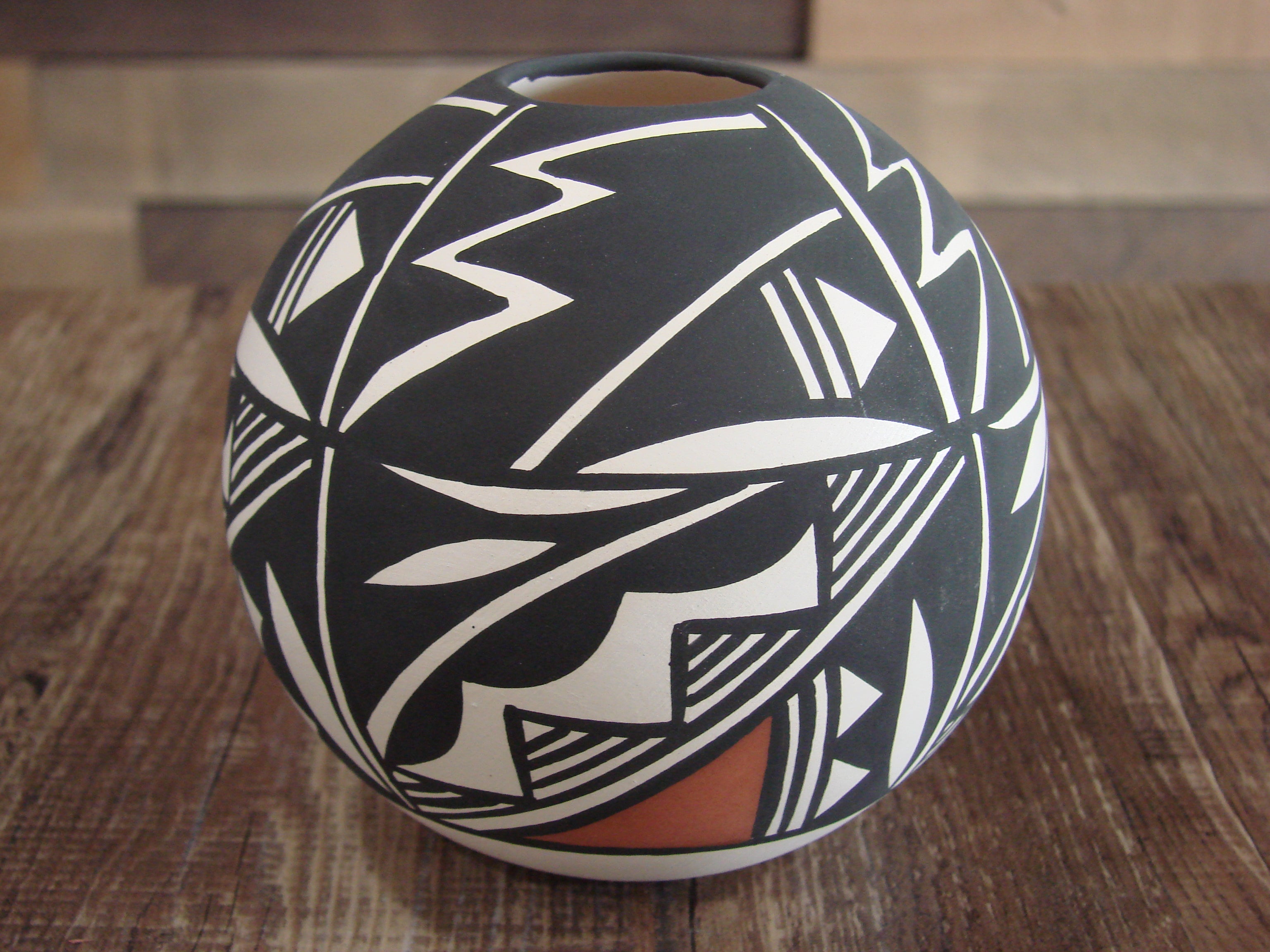 Native American Hand Painted Acoma Pottery by Concho– NTNM